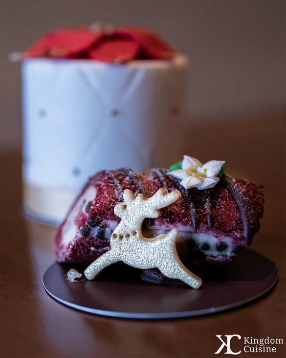 Red Velvet Yule Log – Amorette's Patisserie // Kingdom Cuisine